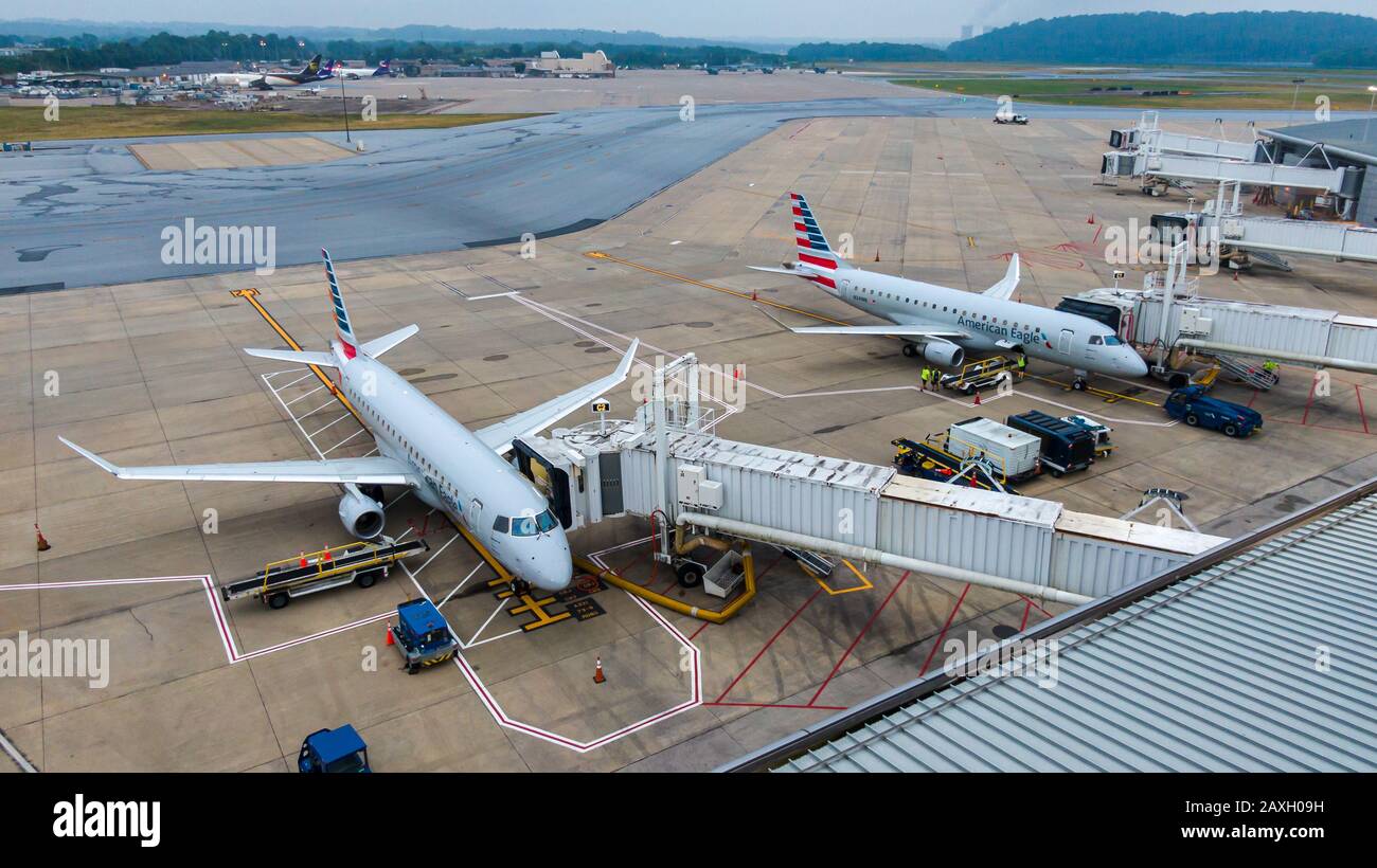 Wing takeoff hi-res stock photography and images - Alamy
