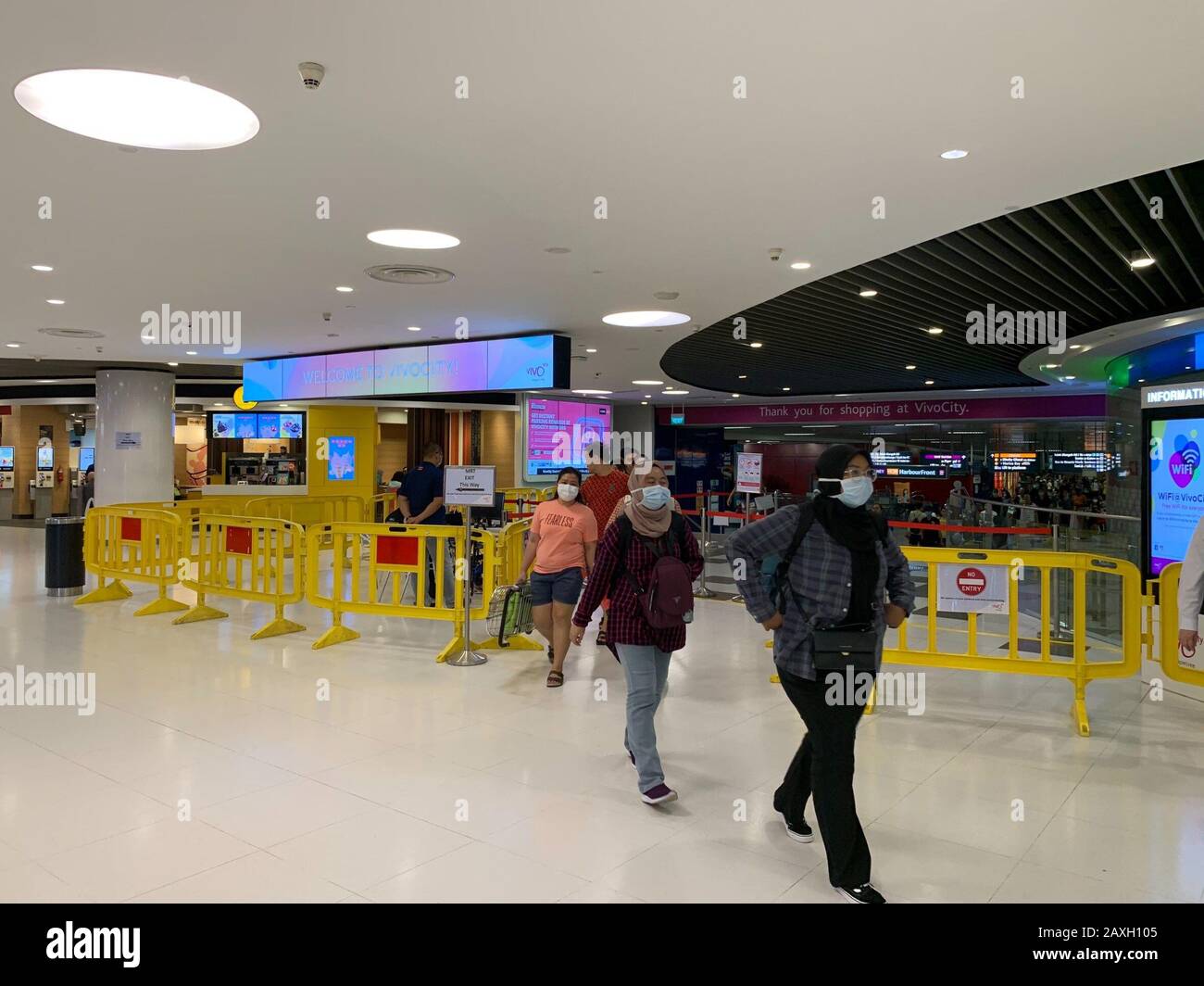 Harbourfront mrt station hi-res stock photography and images - Alamy