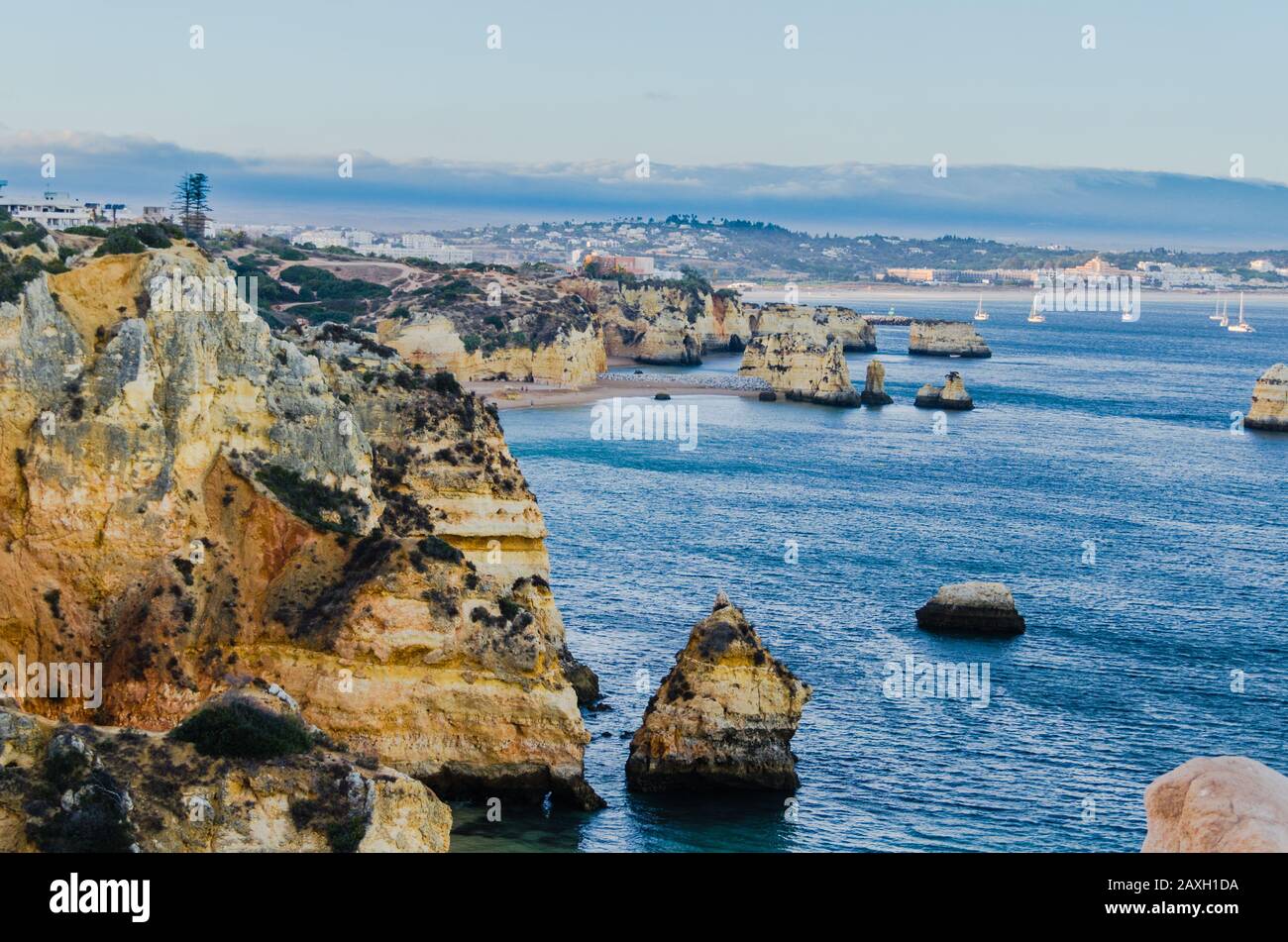Lagoa albufeira portugal hi-res stock photography and images - Alamy