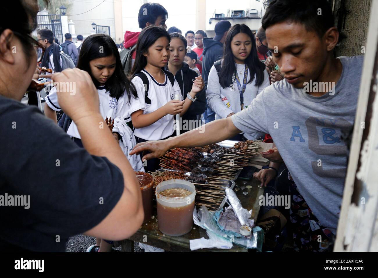 Food stall in manila philippines hi-res stock photography and images ...