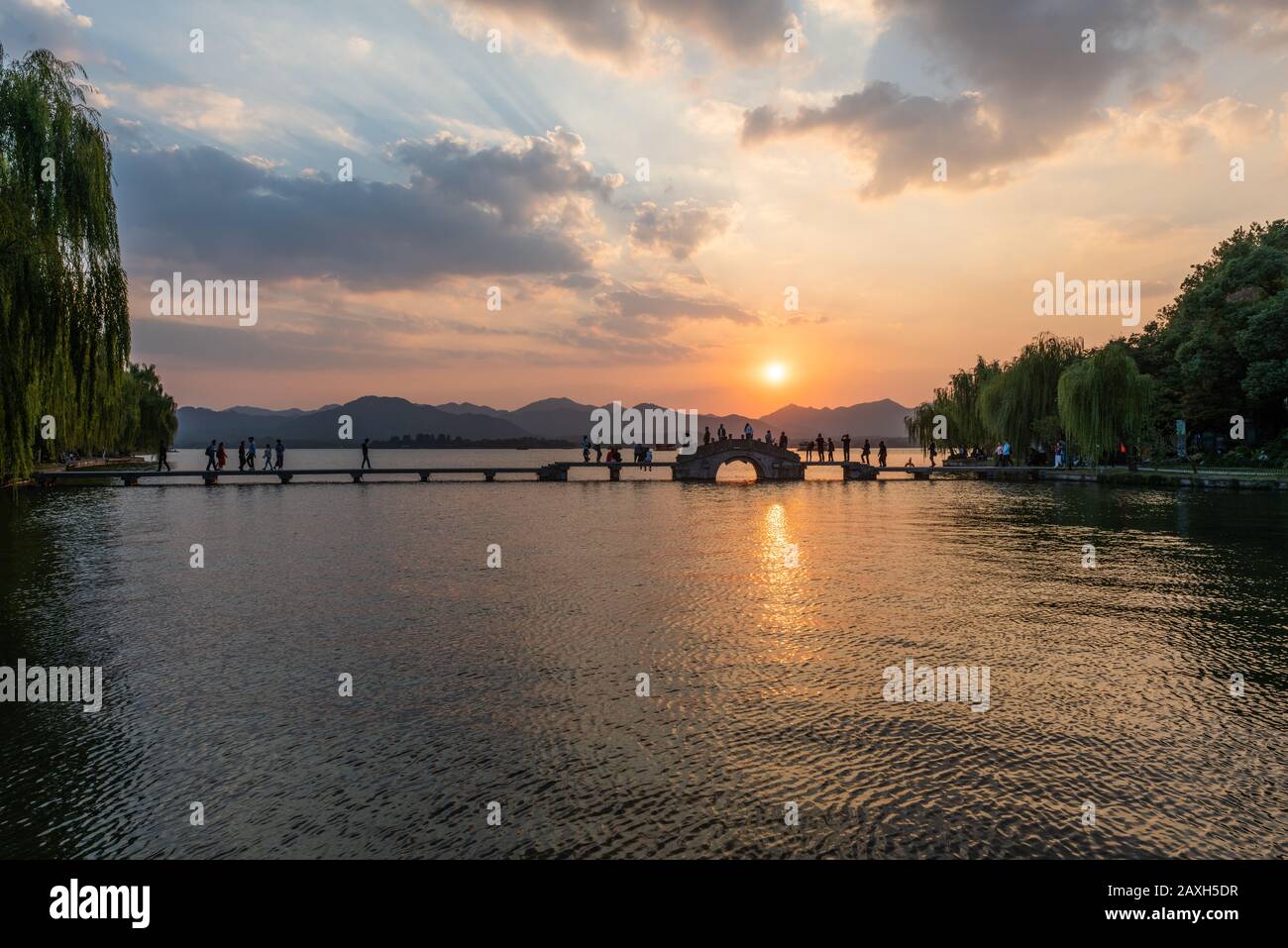 Sunset at the Hangzhou West Lake Stock Photo - Alamy