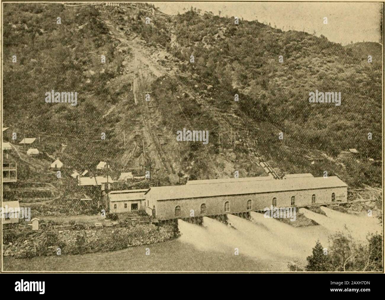 Large scale mining operations hi-res stock photography and images - Alamy