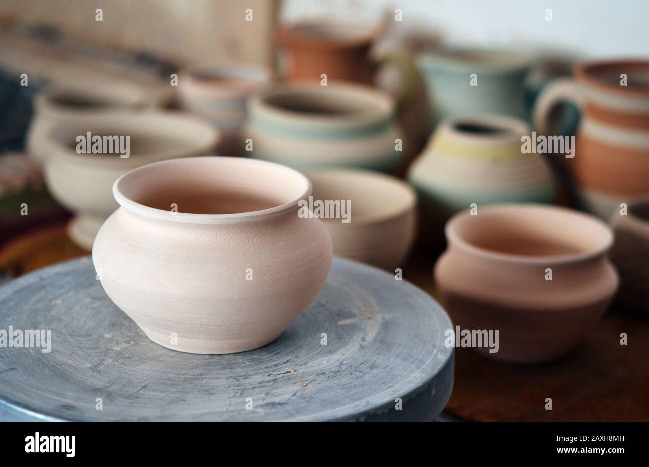 Clay pot texture hi-res stock photography and images - Alamy