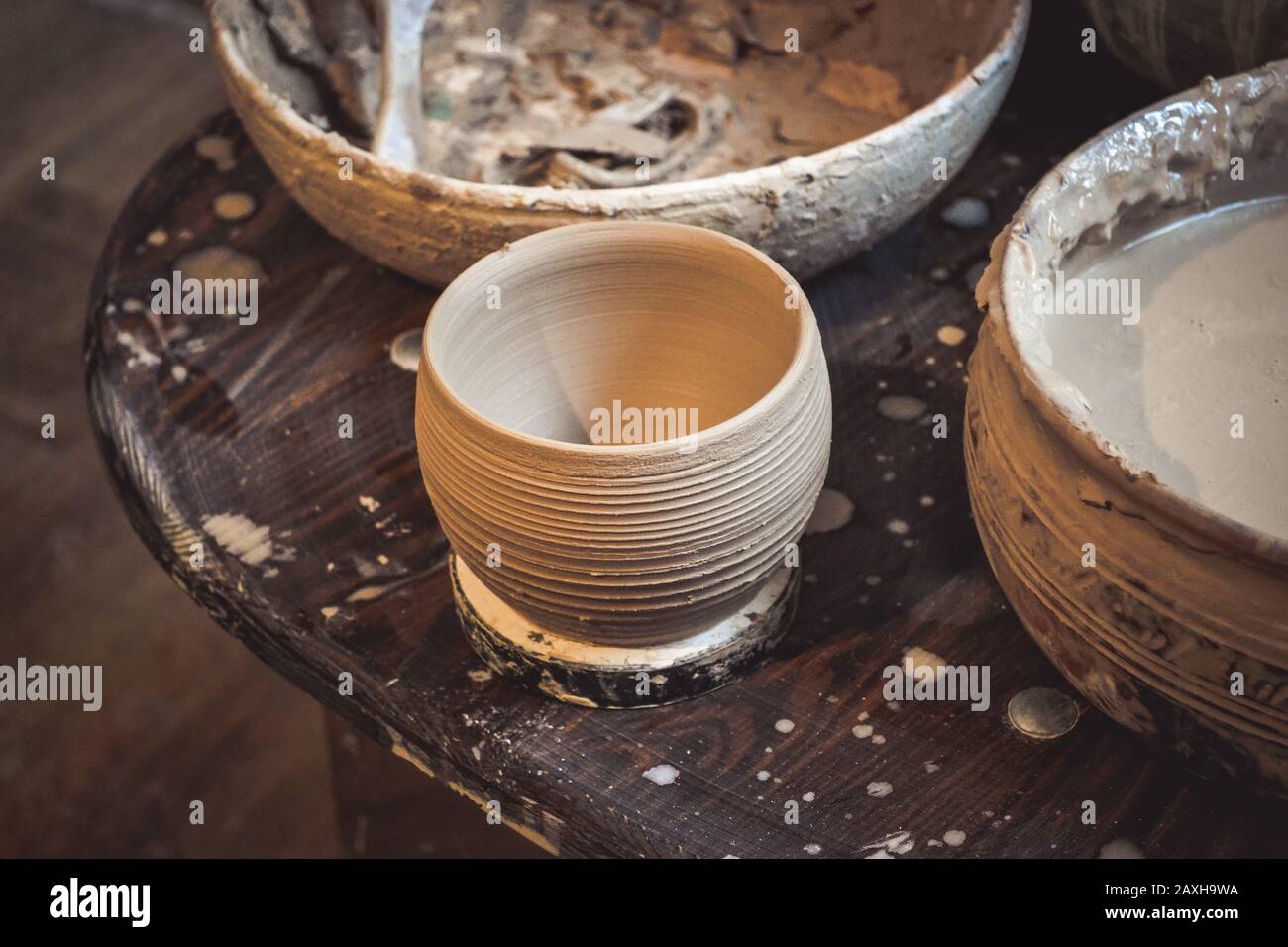 Raw clay pottery hi-res stock photography and images - Alamy