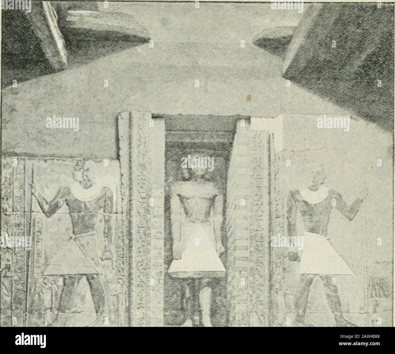 Fifth dynasty statue hi-res stock photography and images - Alamy