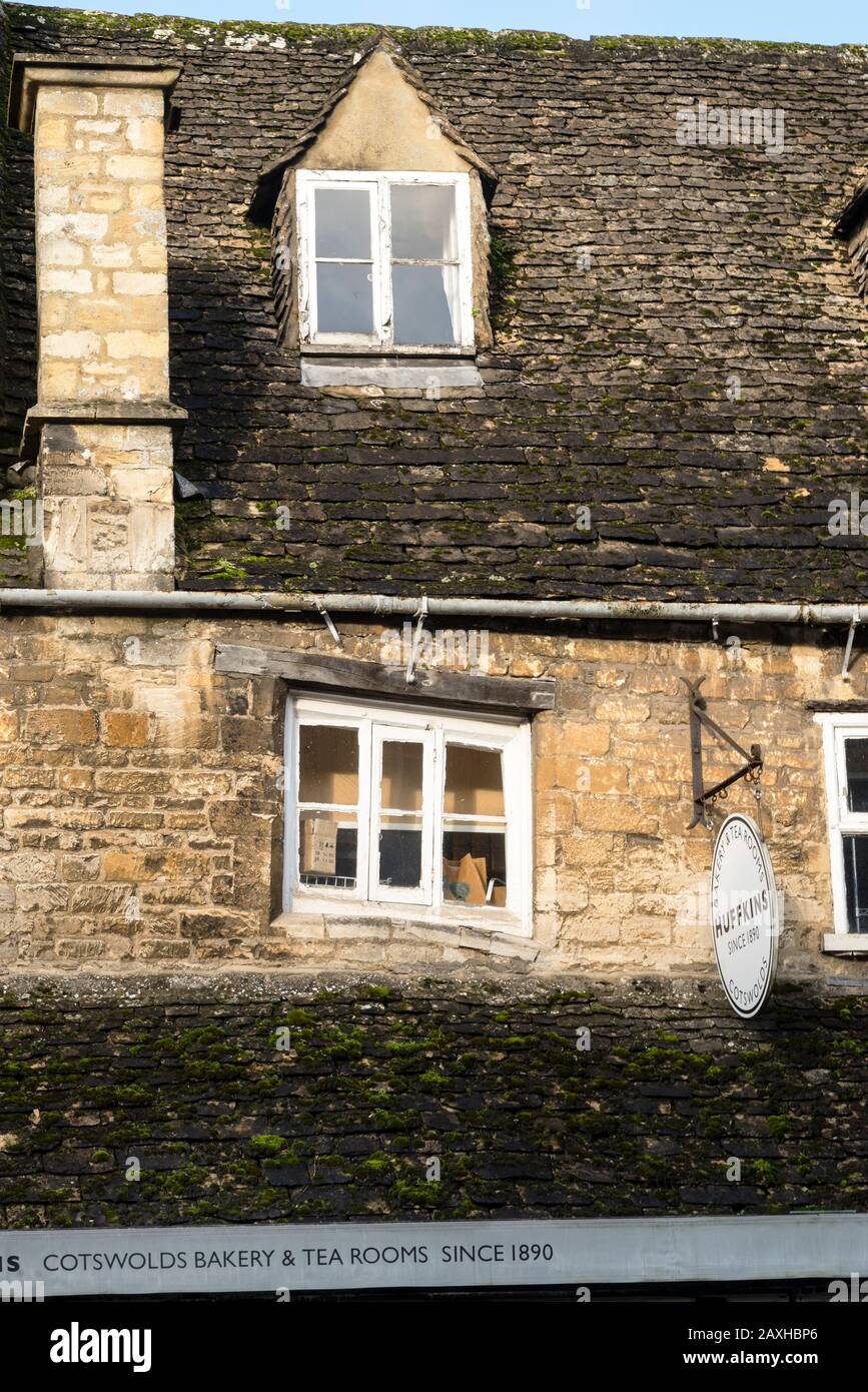 Crooked window hi-res stock photography and images - Alamy