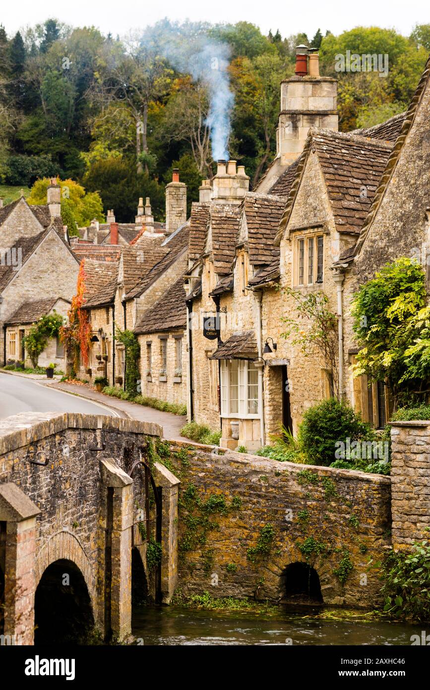 Walking tour castle combe hi-res stock photography and images - Alamy
