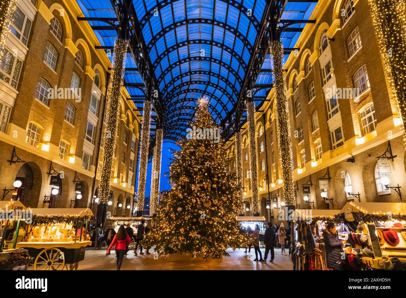 England, London, Southwark, London Bridge City, Hay's Galleria ...