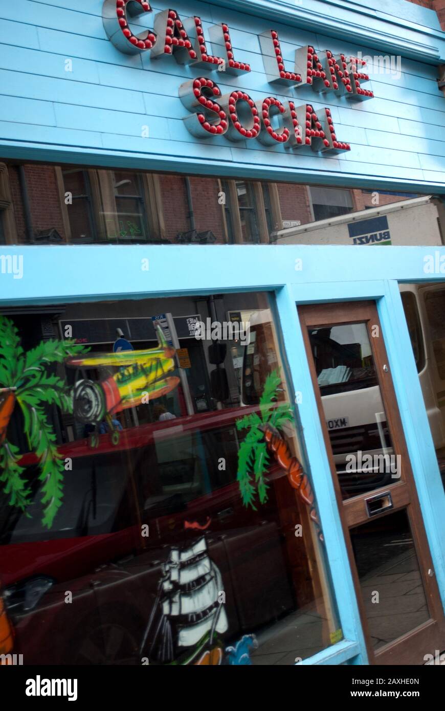 Call lane social hi-res stock photography and images - Alamy