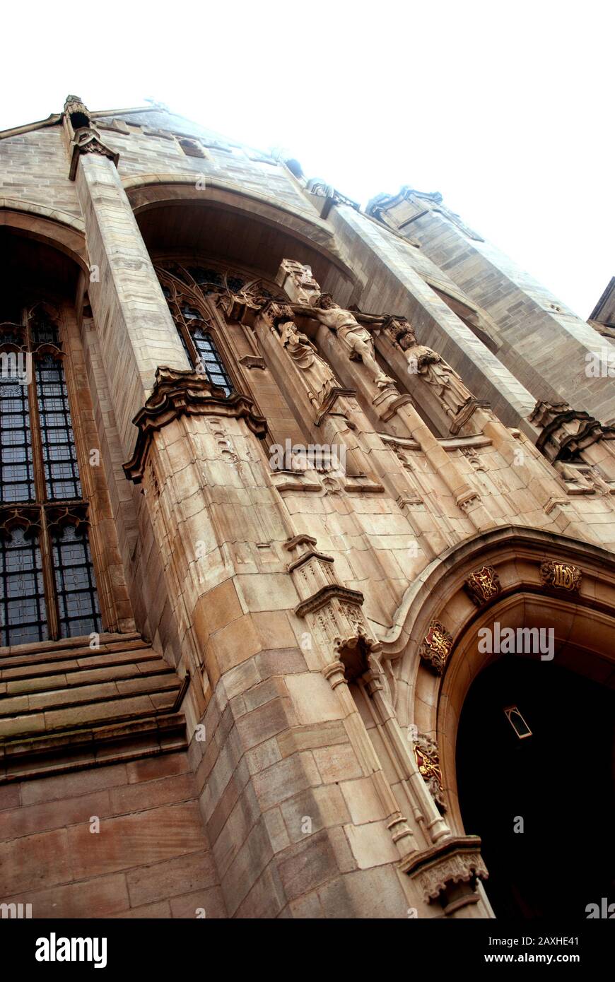 Leeds cathedral hi-res stock photography and images - Alamy