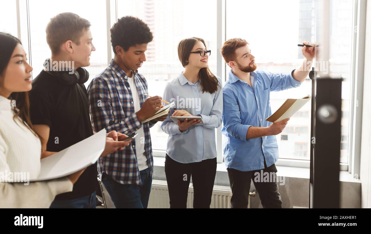 Teen girl presentation class hi-res stock photography and images - Alamy