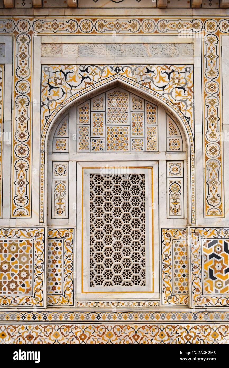Exterior wall, detail with niche. Mausoleum of Etmaduddaula or Itmad-ud ...