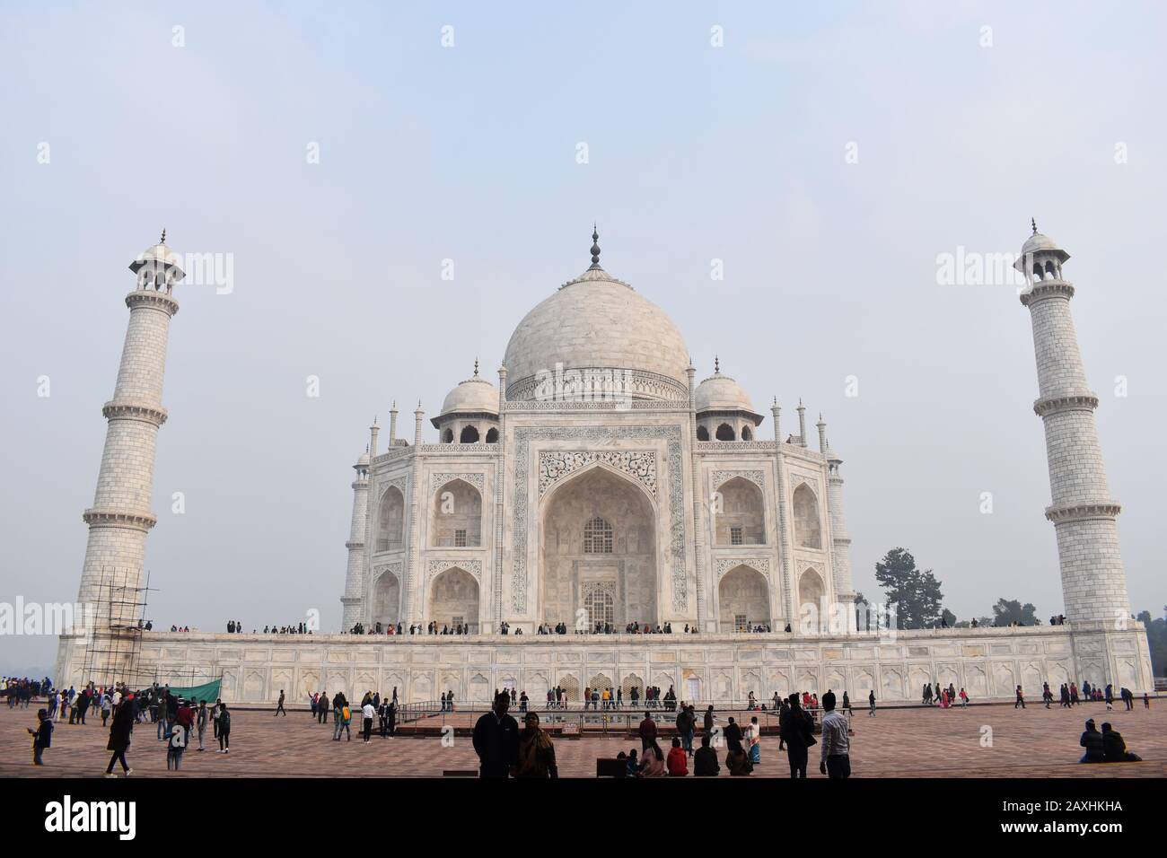 Taj mahal view hi-res stock photography and images - Alamy