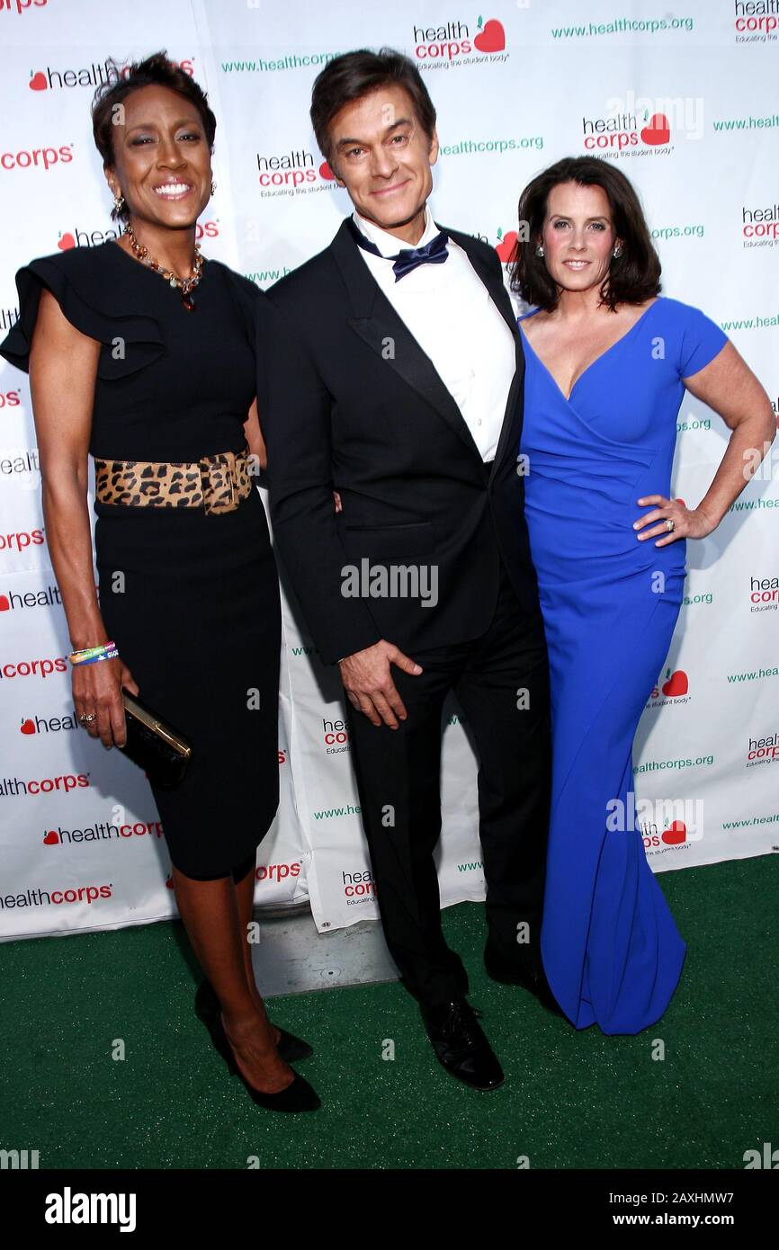 Robin oz hi-res stock photography and images - Alamy