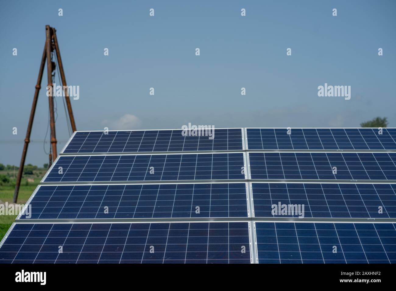 Big blue solar panels hi-res stock photography and images - Alamy