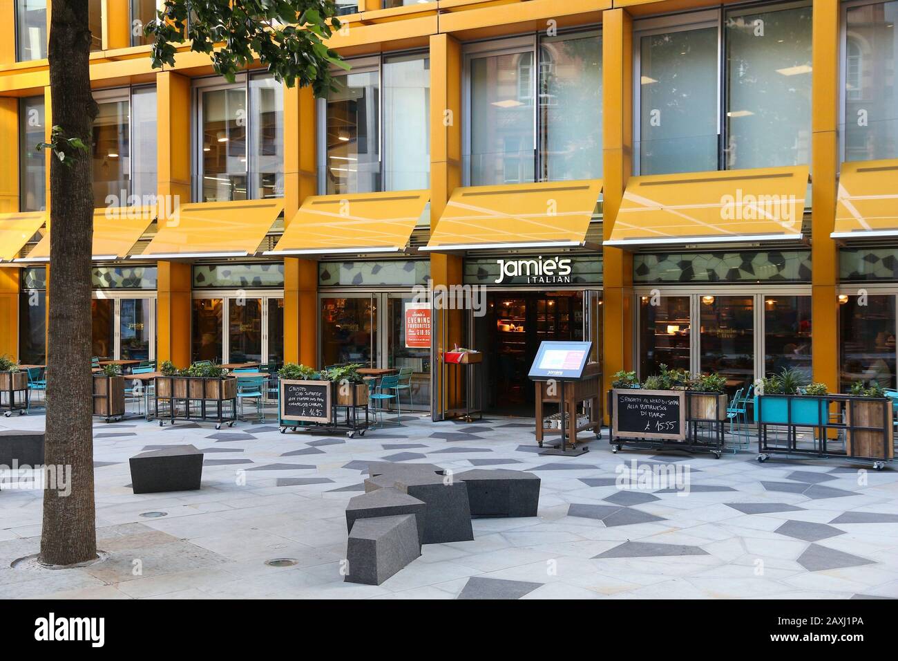 Jamies Italian Restaurant London High Resolution Stock Photography and ...