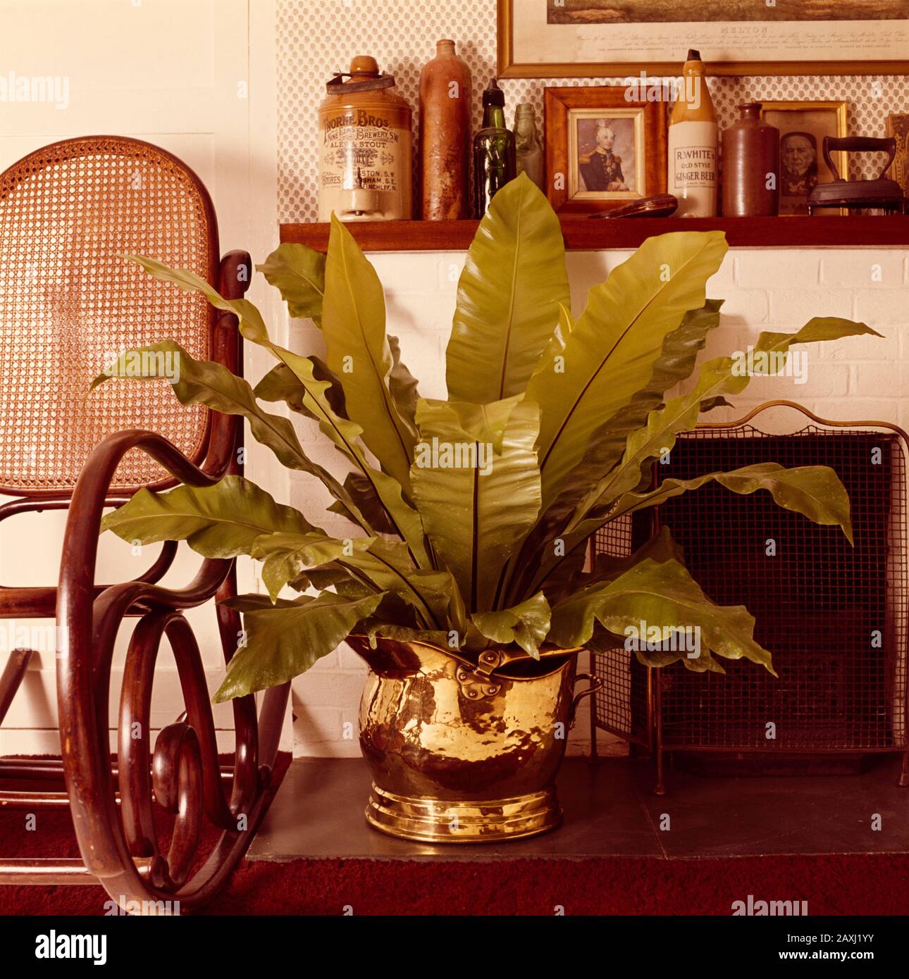 Skuttle hi-res stock photography and images - Alamy
