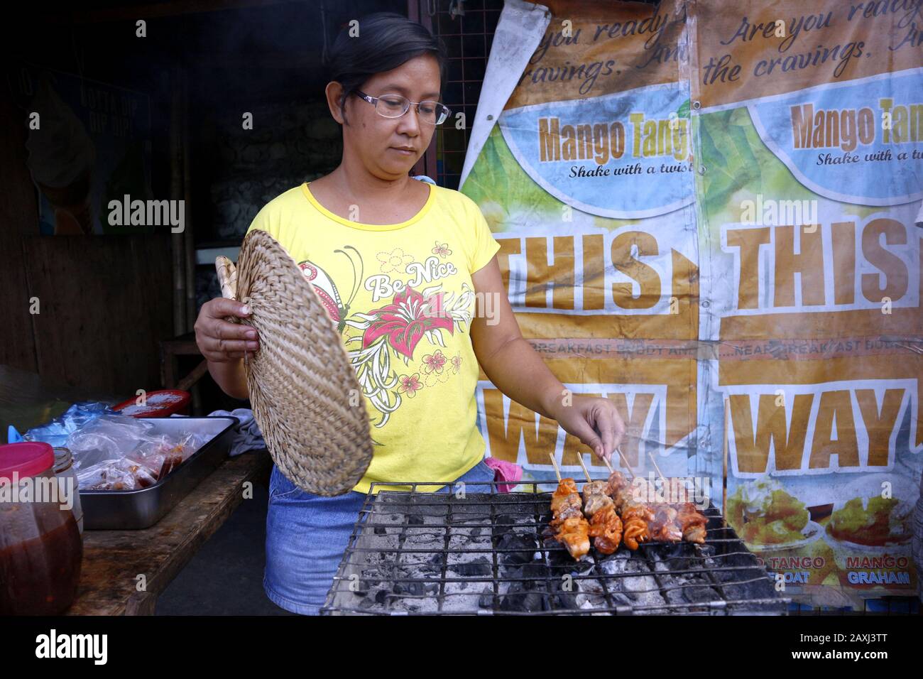 Food stall in manila philippines hi-res stock photography and images ...