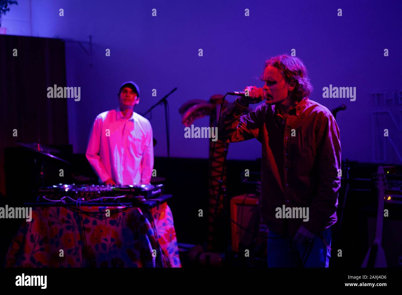 Pish singer hi-res stock photography and images - Alamy