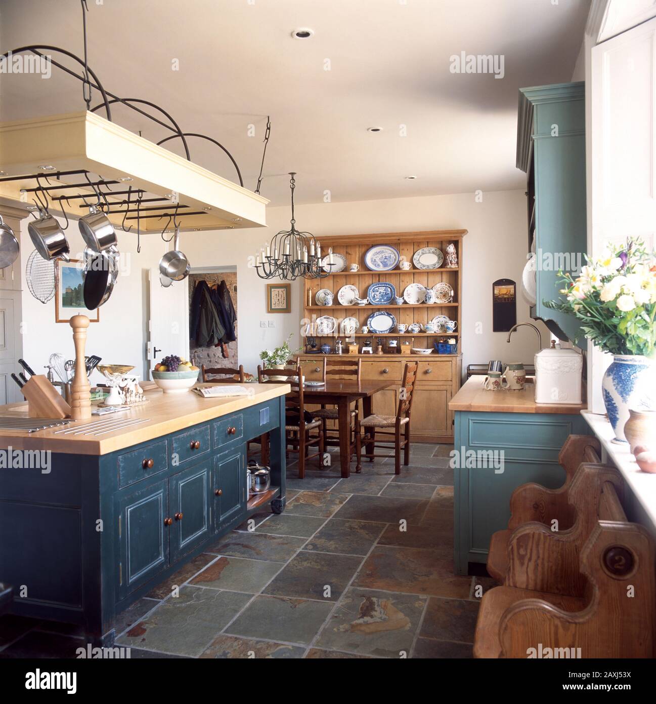 Welsh country kitchen hi-res stock photography and images - Alamy