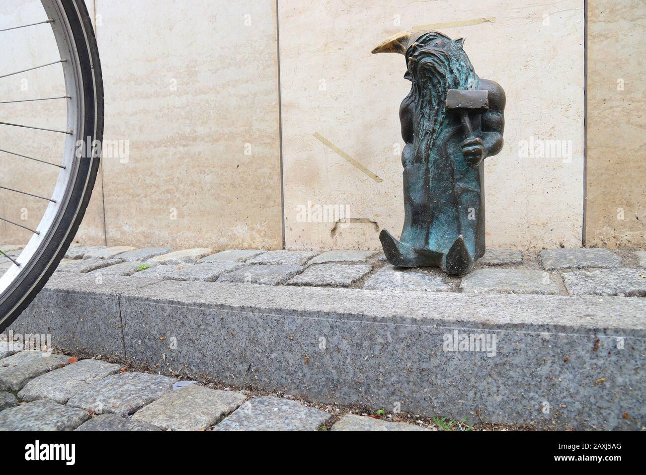Dwarf builder hi-res stock photography and images - Alamy