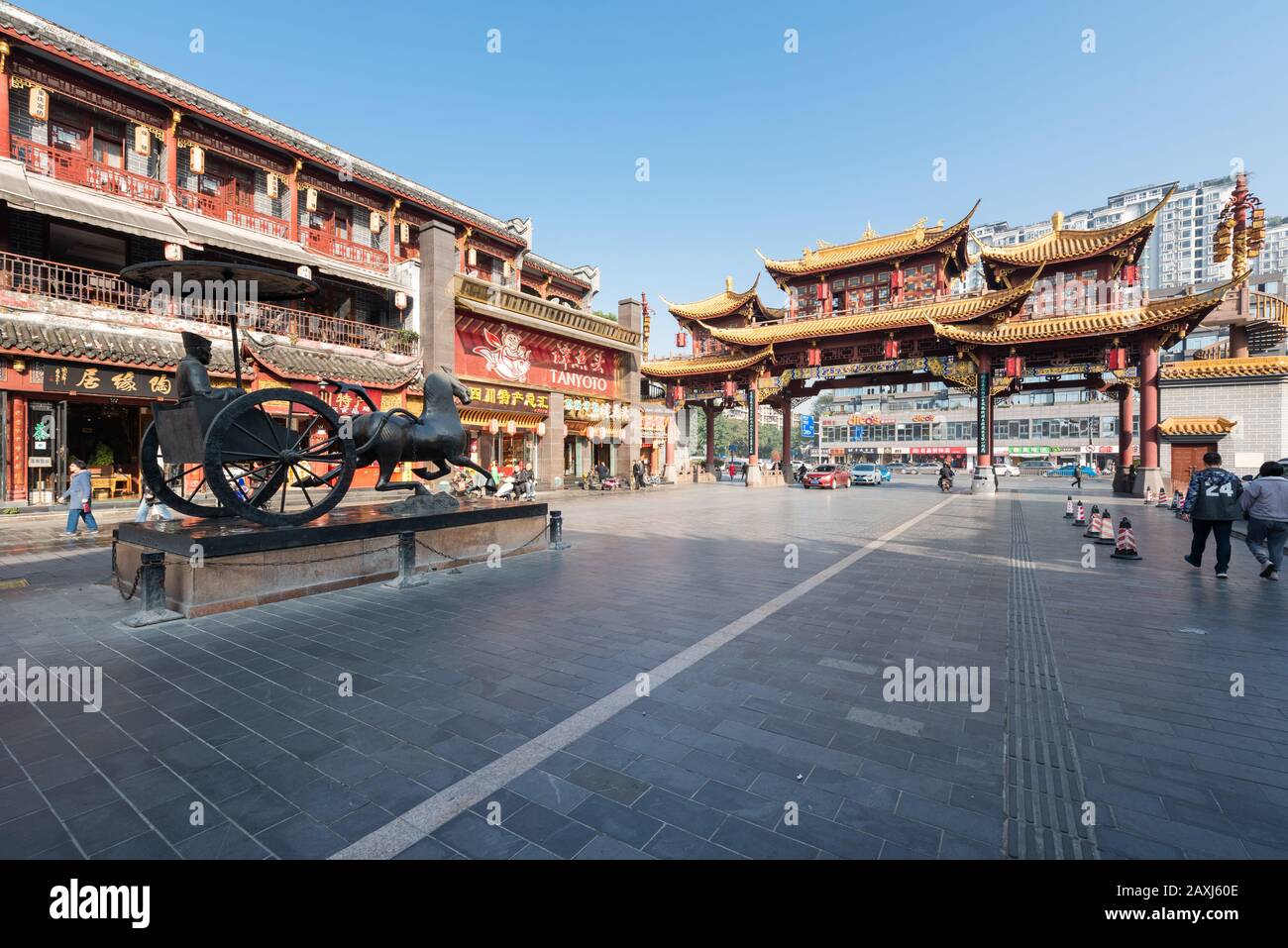Chinese Temple Gate in Chengdu Sichuan Stock Photo - Alamy