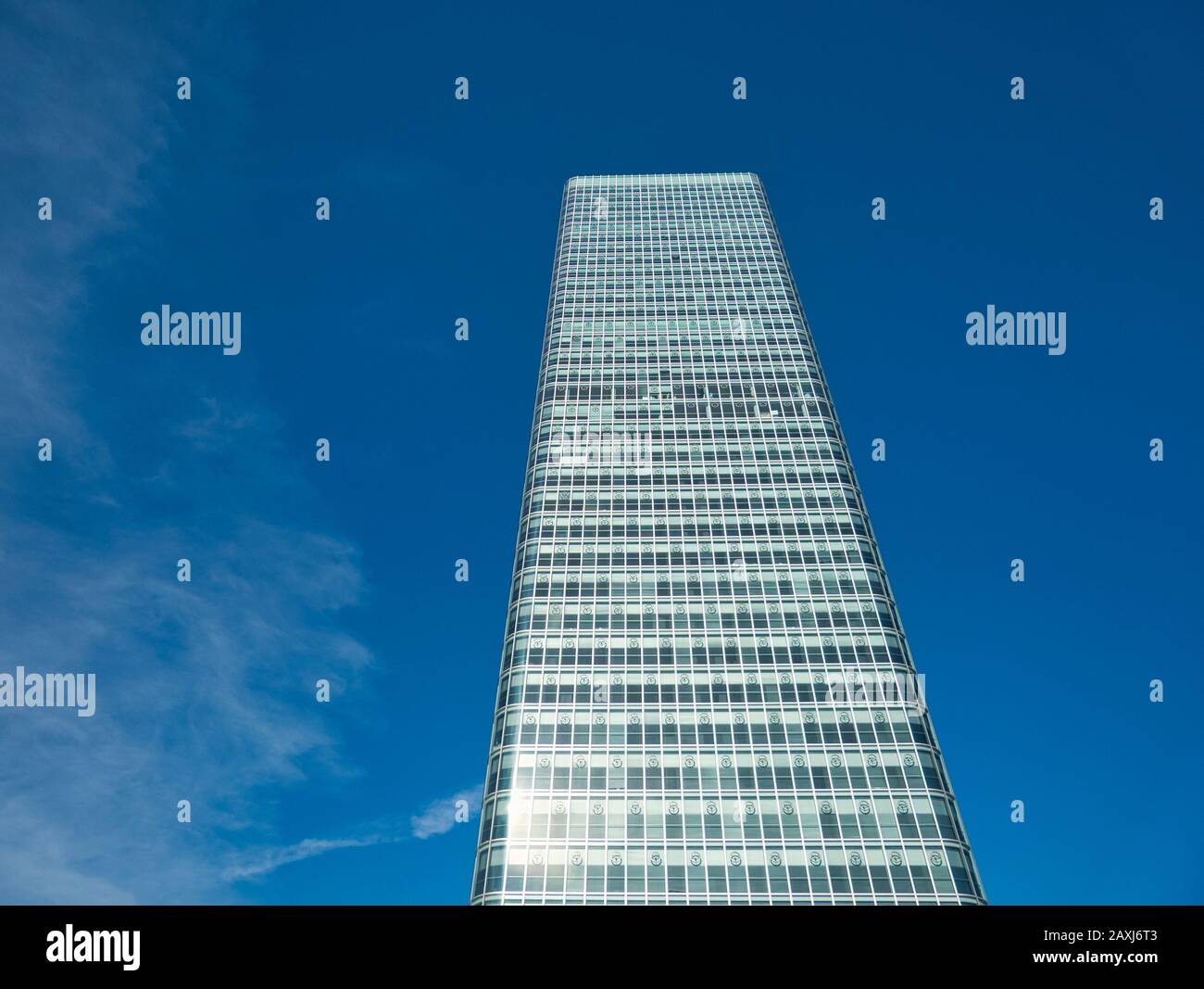 Construction frame of a skyscraper hi-res stock photography and images ...