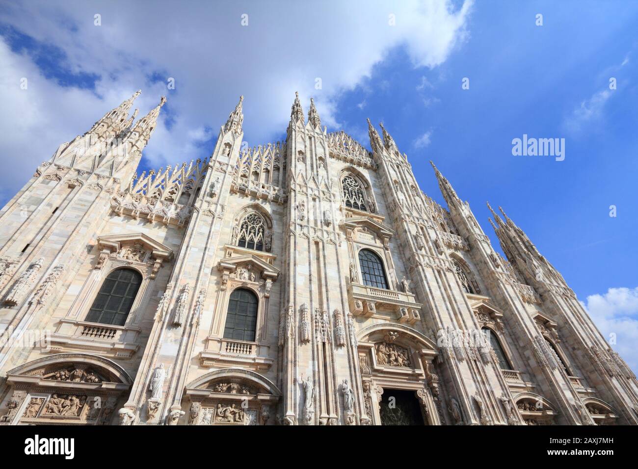 Milan Cathedral, Italy. Gothic style marble church facade Stock Photo ...