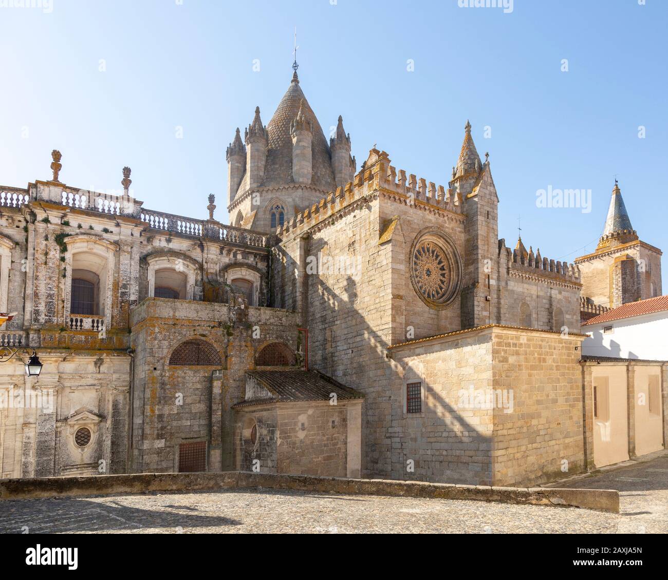 Historic Roman Catholic cathedral church of Évora, Sé de Évora ...