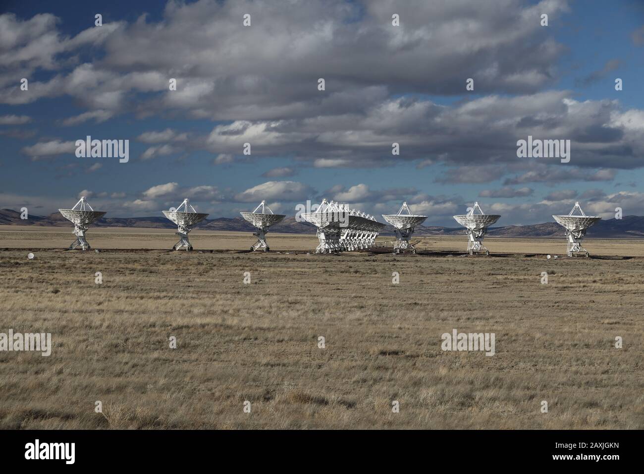 Very Large Array satellite dishes t in New Mexico, USA Stock Photo - Alamy