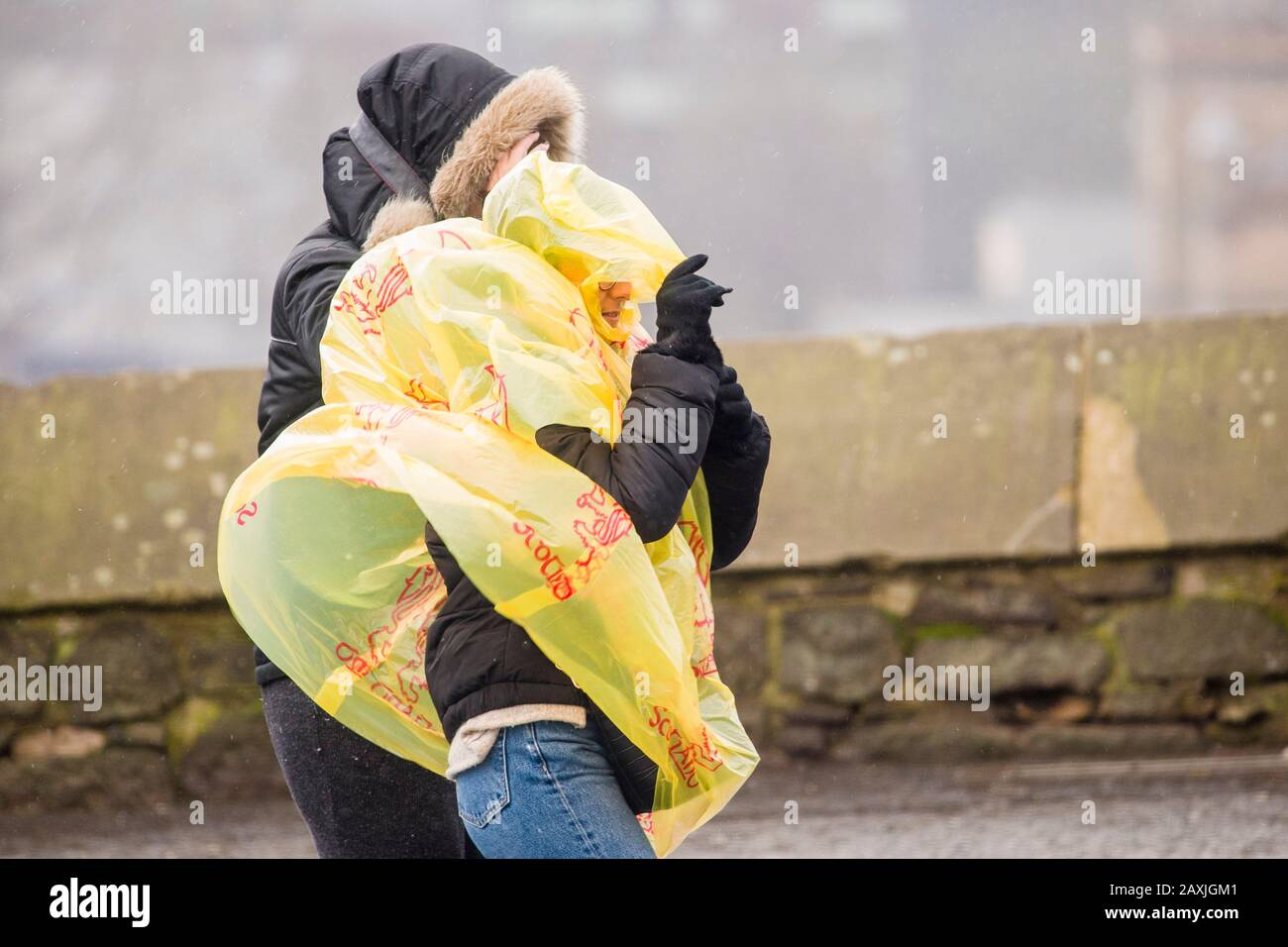 Edinburgh embraces strong winds and rain which see's Edinburgh castle ...