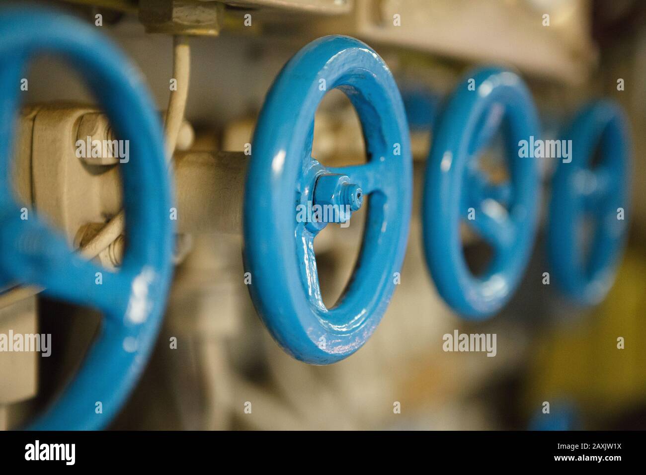 Flow valves hi-res stock photography and images - Alamy