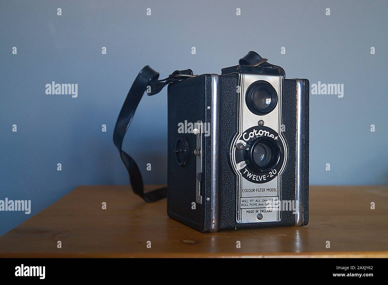 Camera 1950s hi-res stock photography and images - Alamy