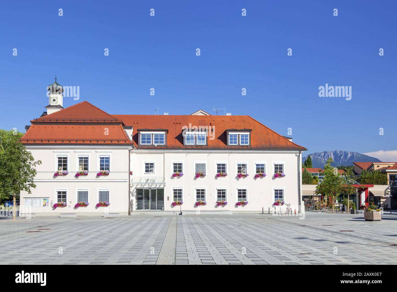 Town Hall on the town square in Penzberg, Alpine foothills ...