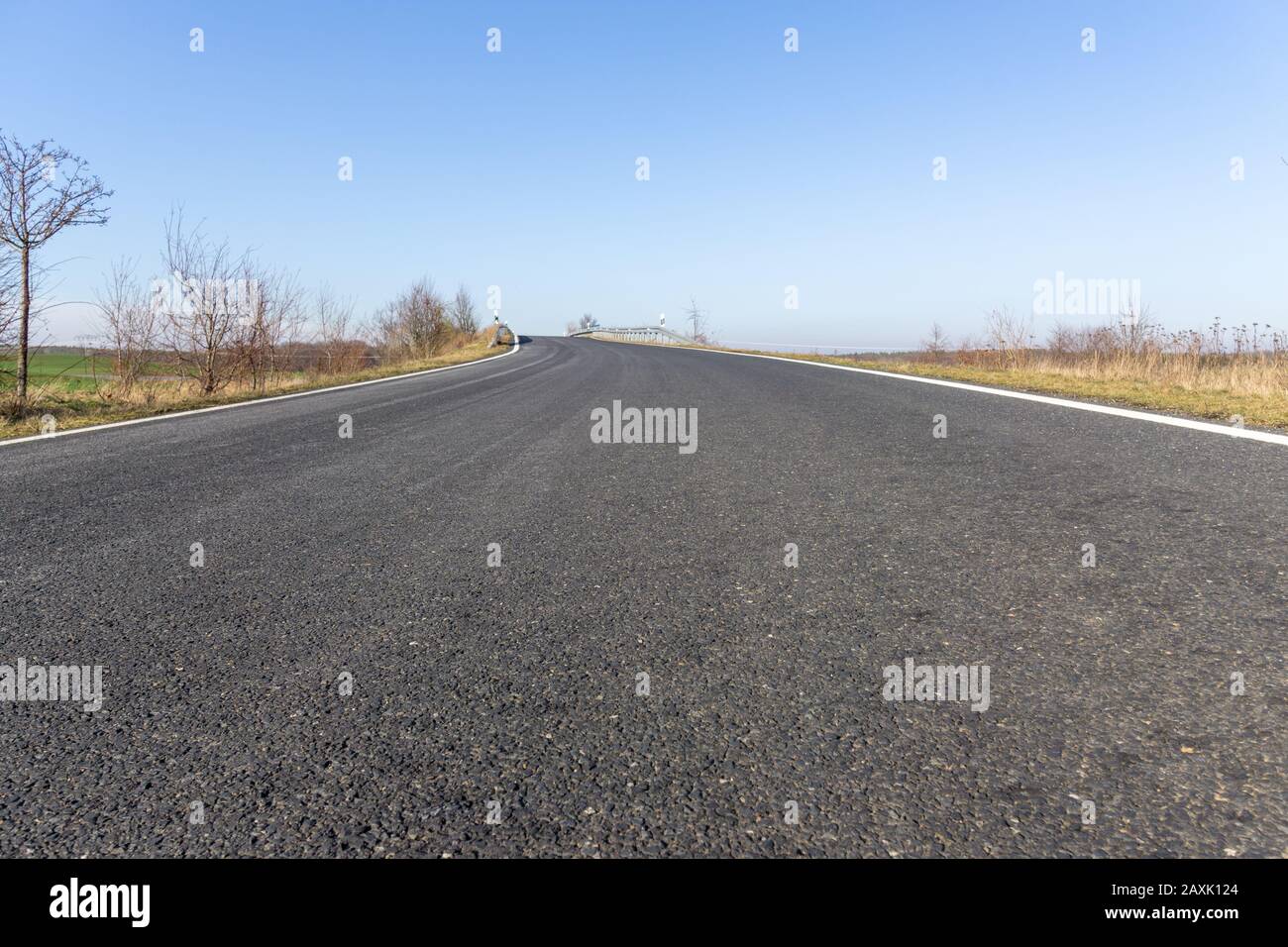 Empty asphalt road hi-res stock photography and images - Alamy Empty asphalt road hi-res stock photography and images - Alamy