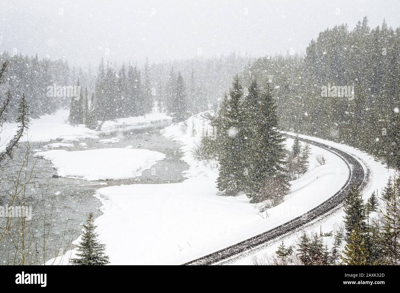 Blizzard landscape hi-res stock photography and images - Alamy