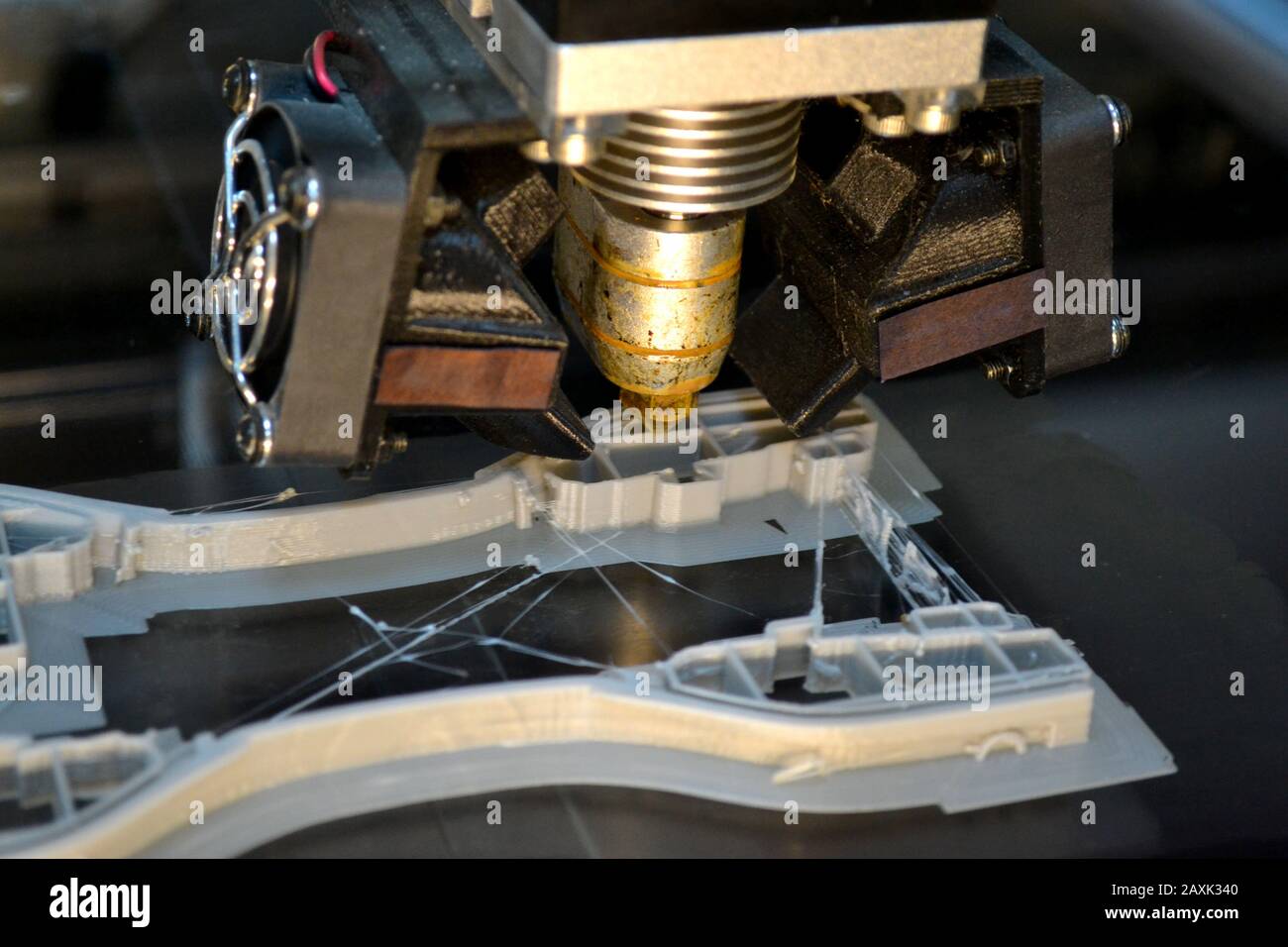 3D printer print isolated objects on mirror reflective surface close-up ...