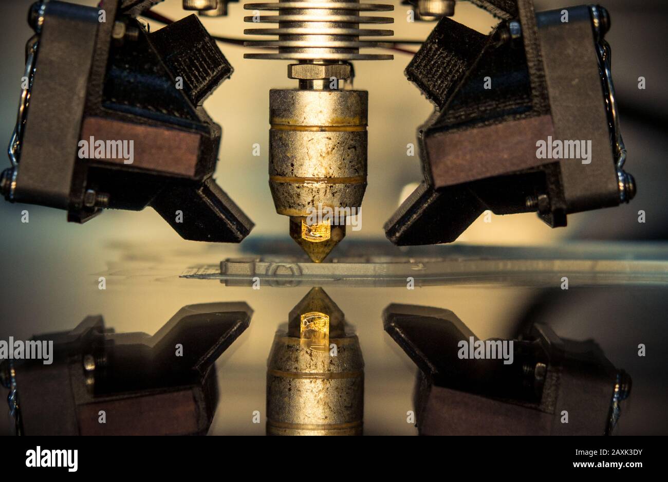 3D printer print isolated objects on mirror reflective surface close-up ...