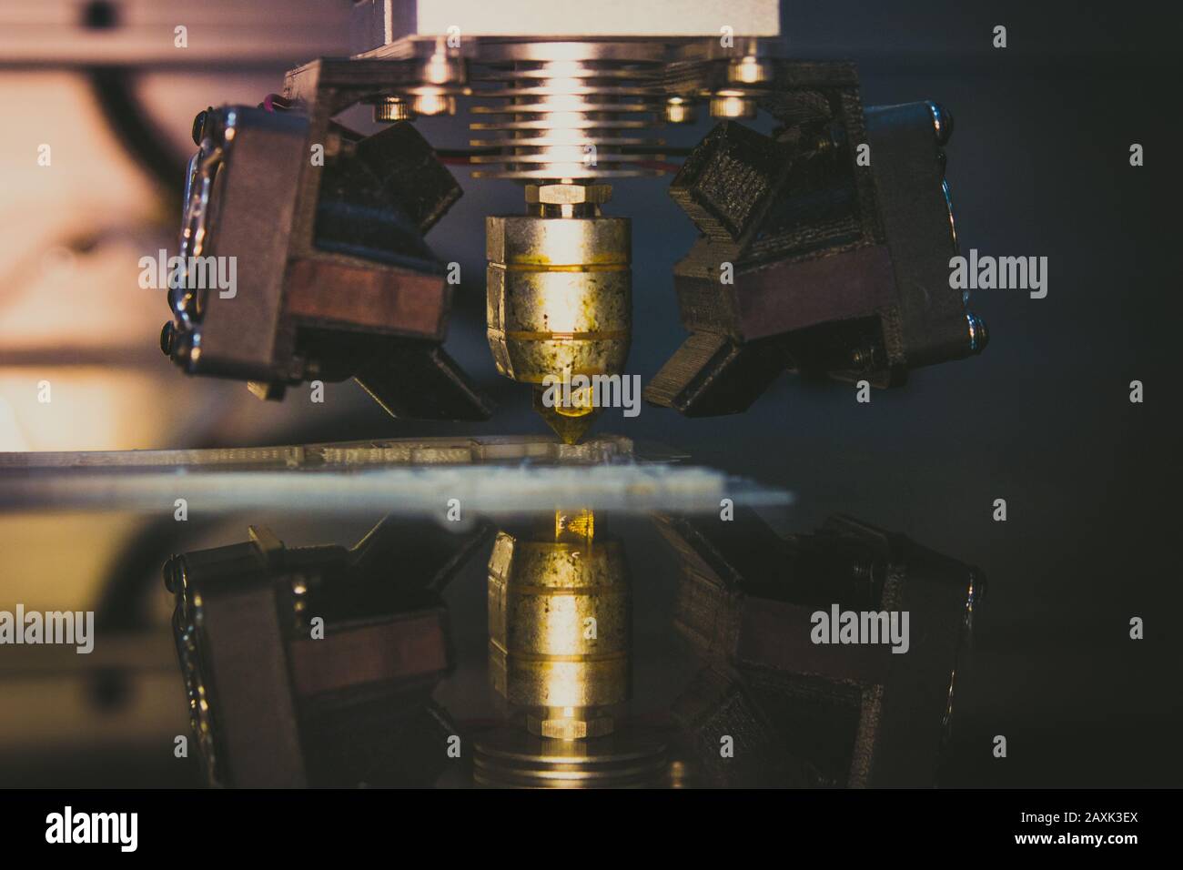 3D printer print isolated objects on mirror reflective surface close-up ...