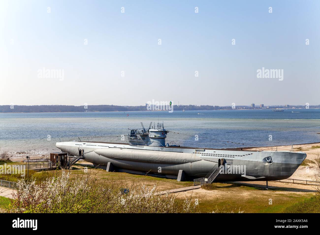 Naval memorial and submarine, Ostseebad Laboe, Germany Stock Photo - Alamy