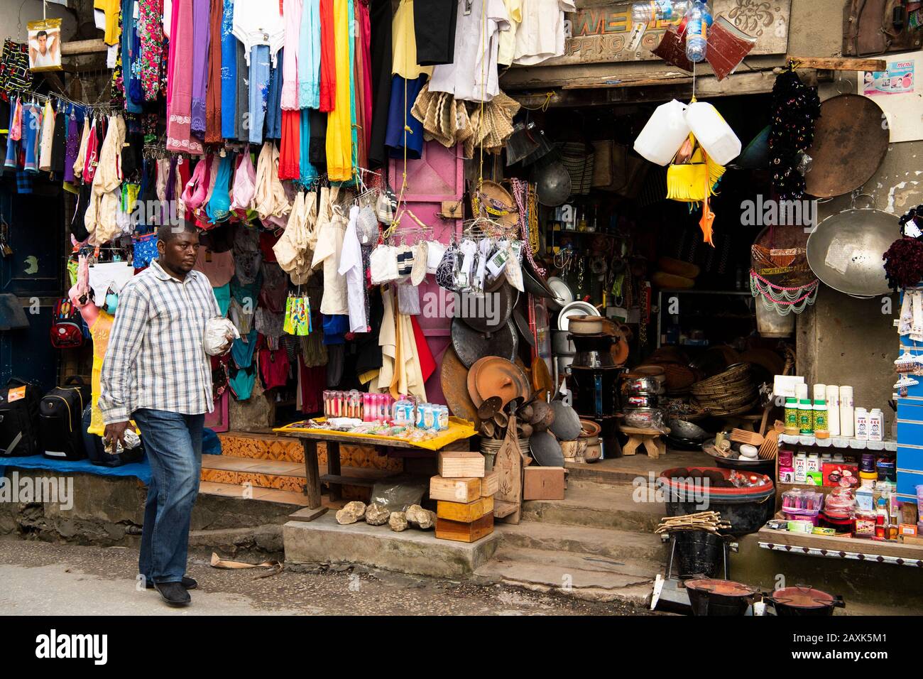 Chake chake hi-res stock photography and images - Alamy
