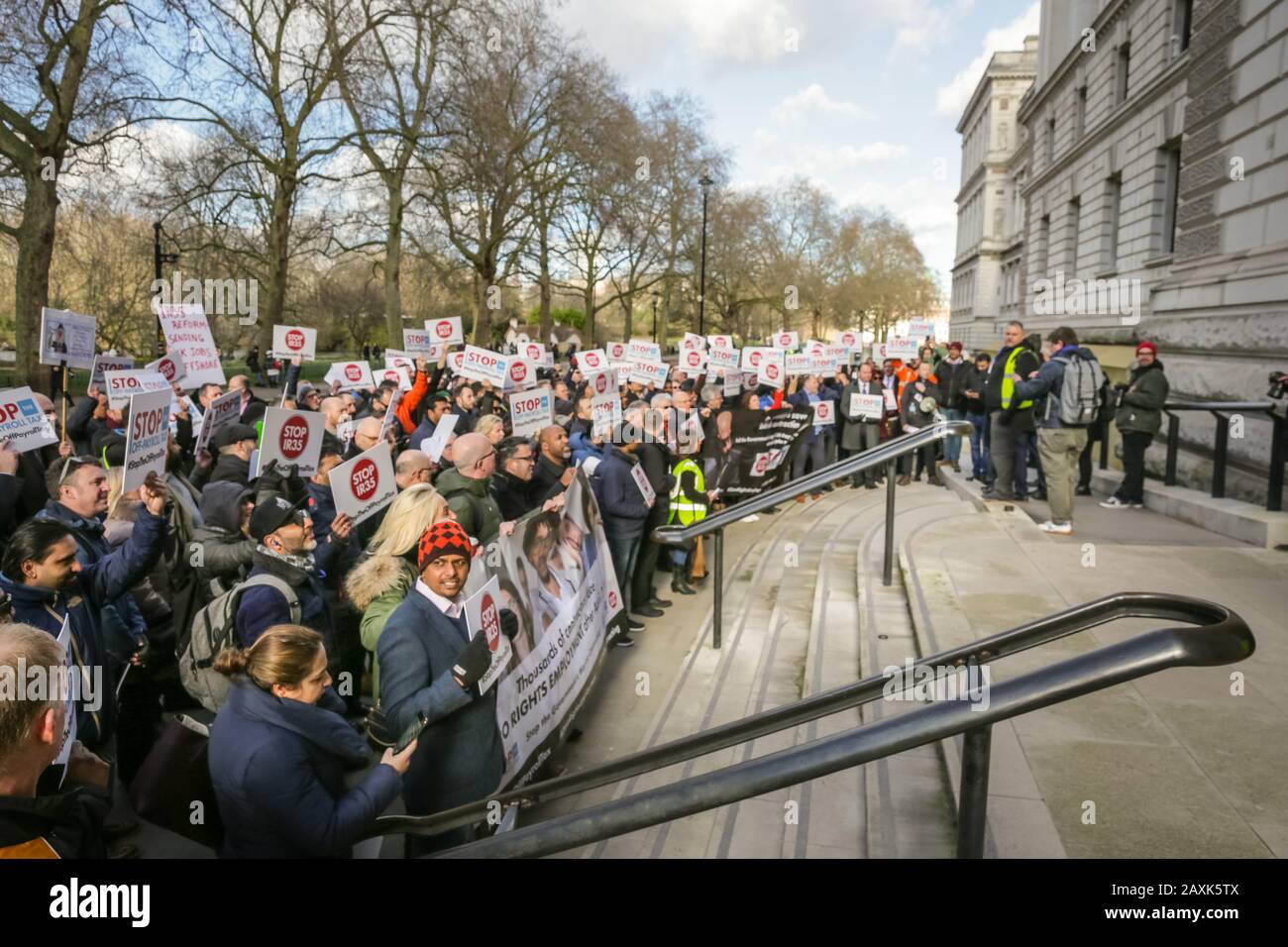 Treasury sector hi-res stock photography and images - Alamy