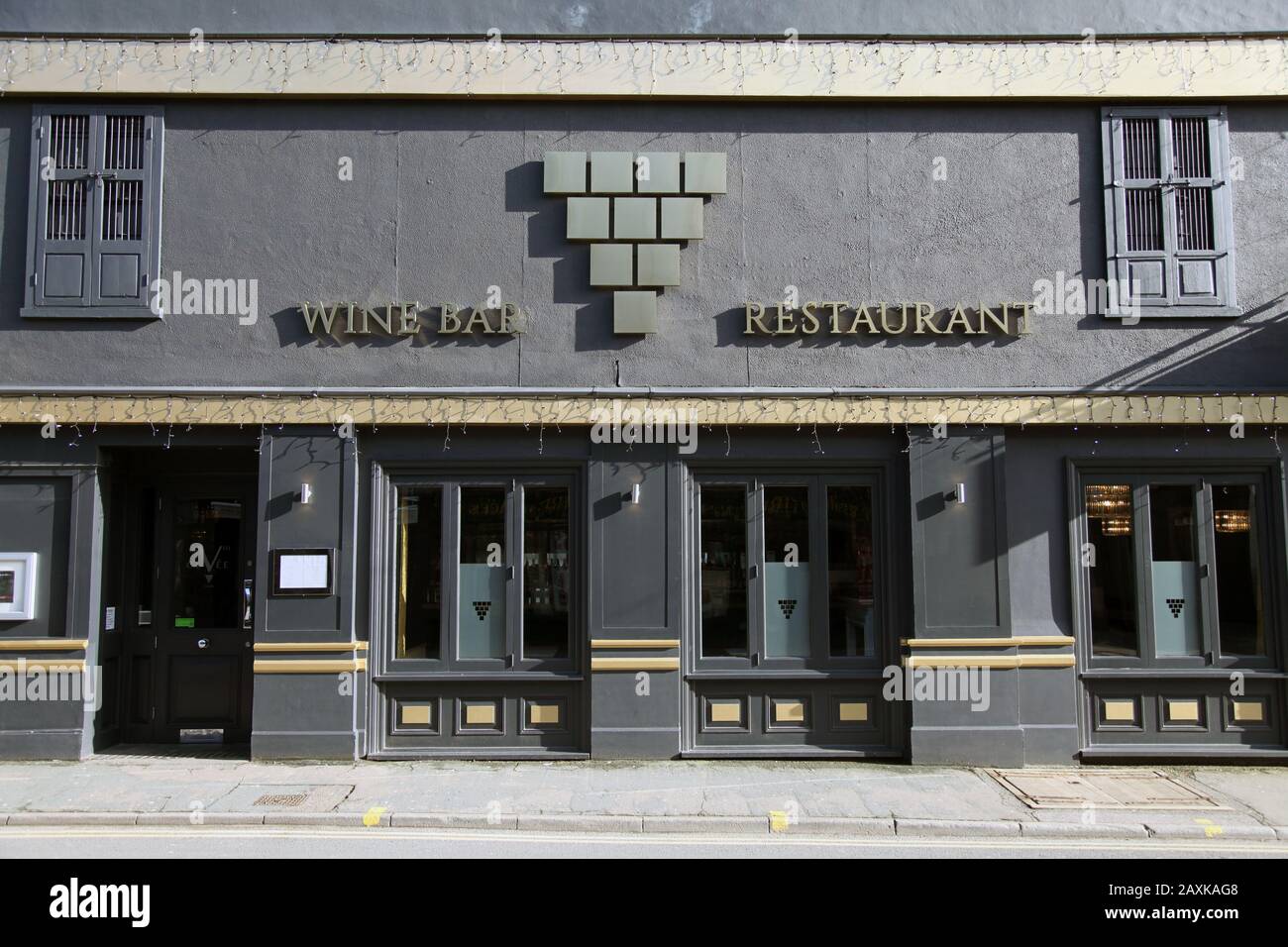 Esher high street hi-res stock photography and images - Alamy