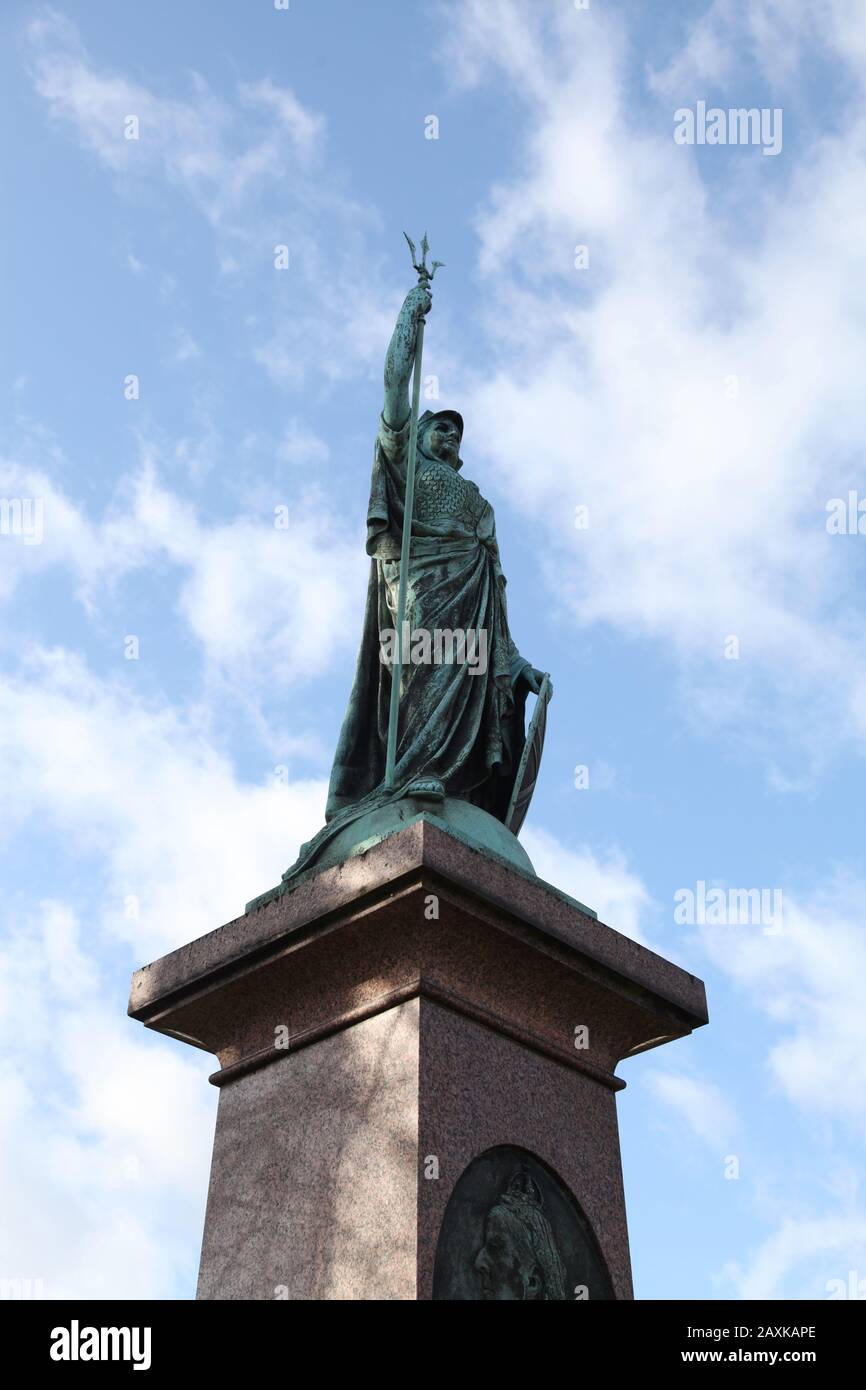 Statue woman holding trident hi-res stock photography and images - Alamy
