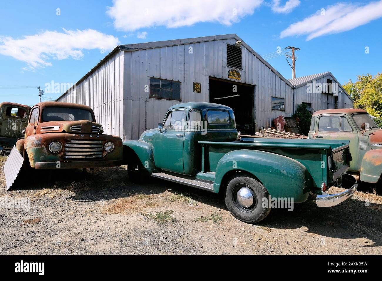 Classic pickup trucks hi-res stock photography and images - Alamy