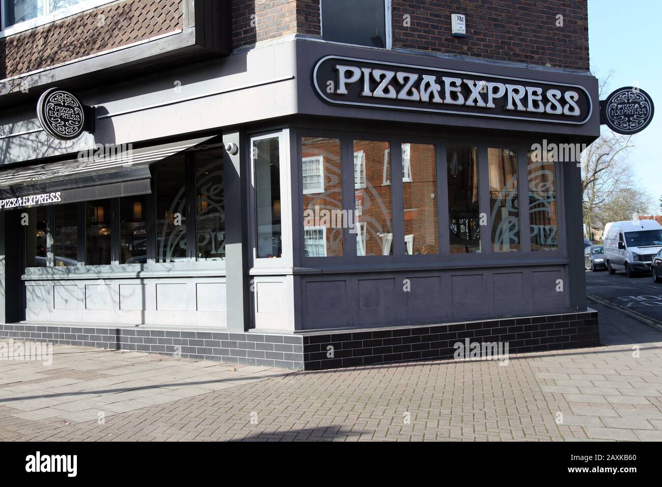 Place to eat in esher hi-res stock photography and images - Alamy