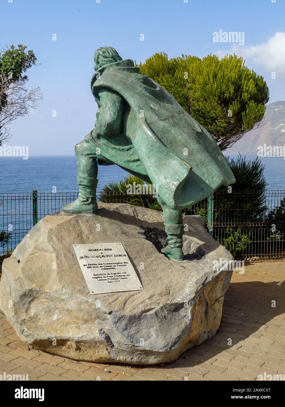 Statue of João Gonçalves Zarco on the Frente Mar in Funchal, Madeira ...