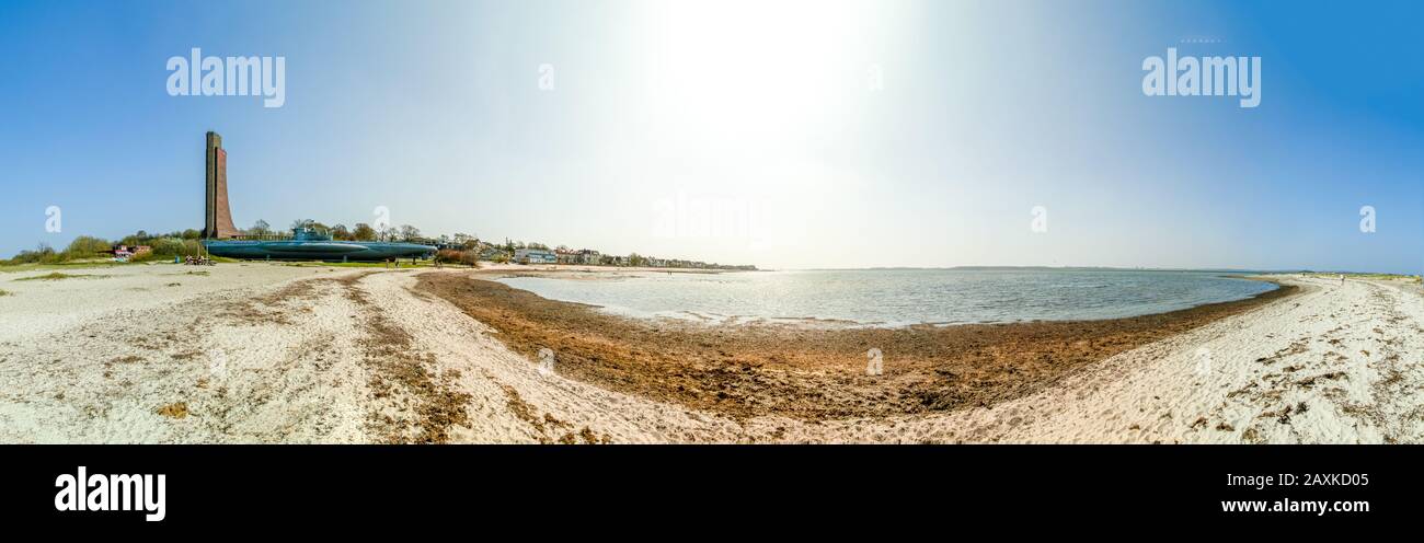 Naval memorial and submarine, Ostseebad Laboe, Germany Stock Photo - Alamy