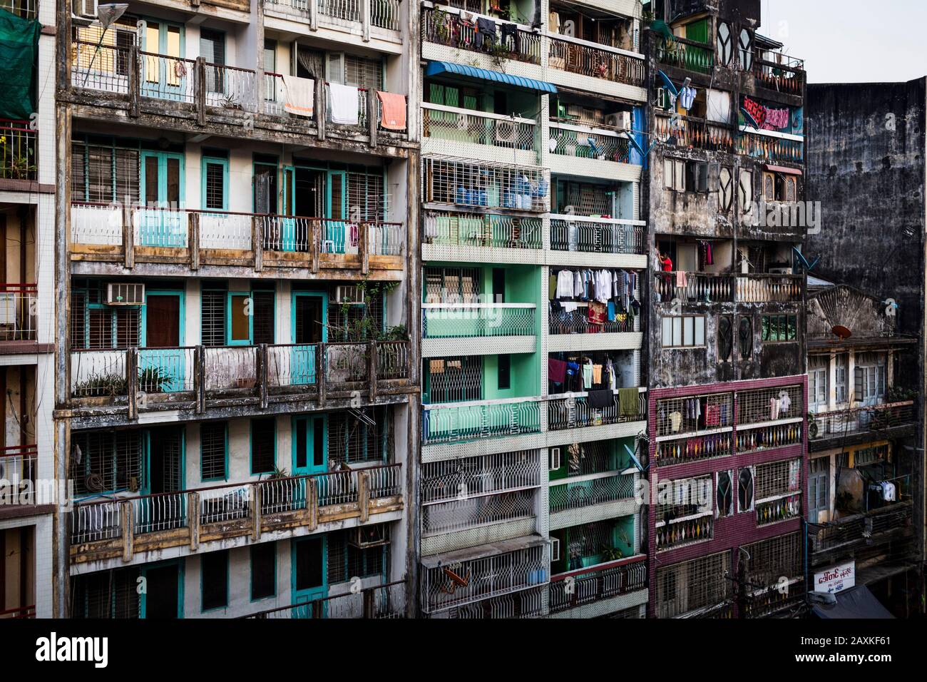 Hanging on balconies hi-res stock photography and images - Alamy