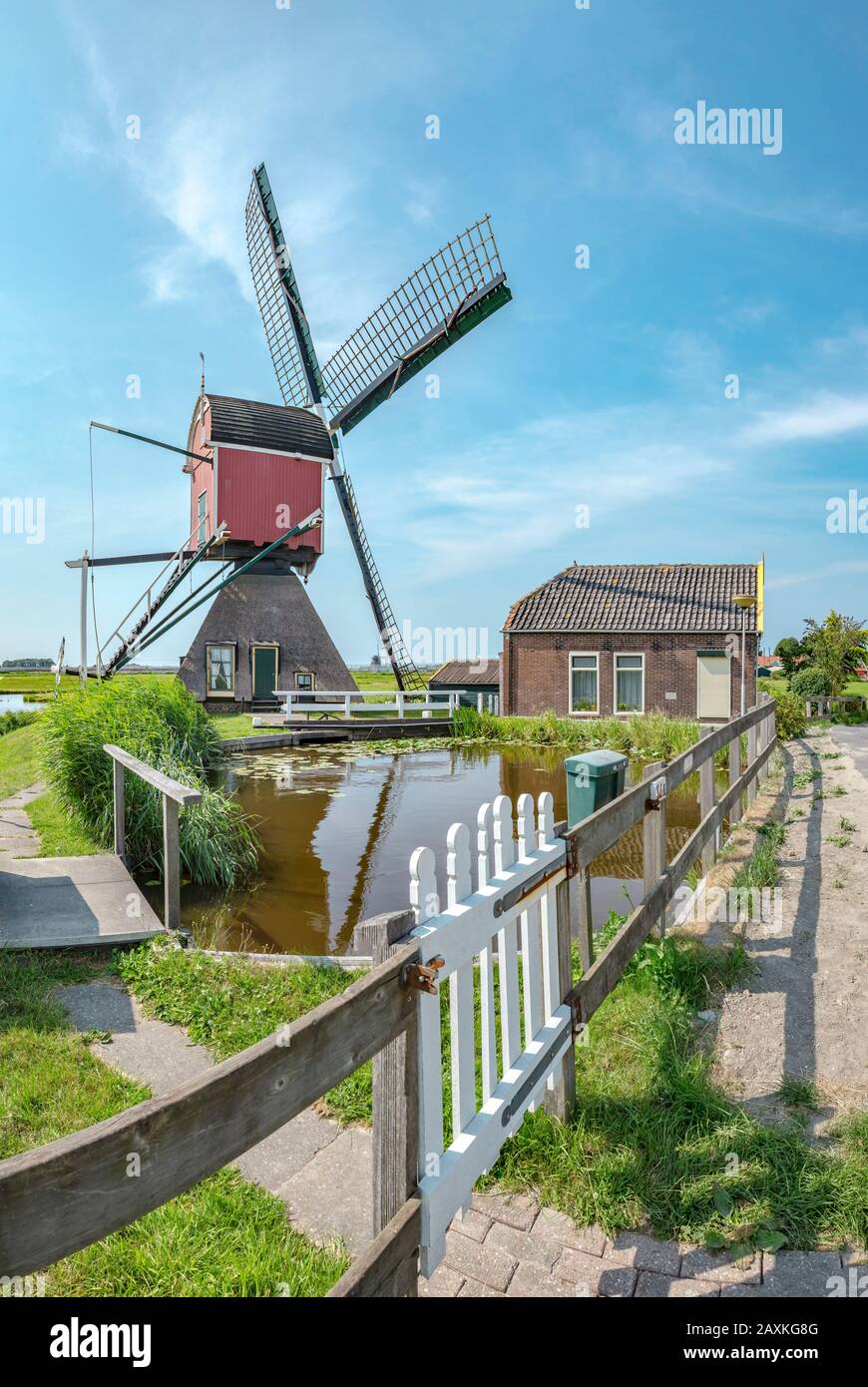 Hollow post mill called De Hoogmadese Molen / De Heerlijkheid, Hoogmade ...